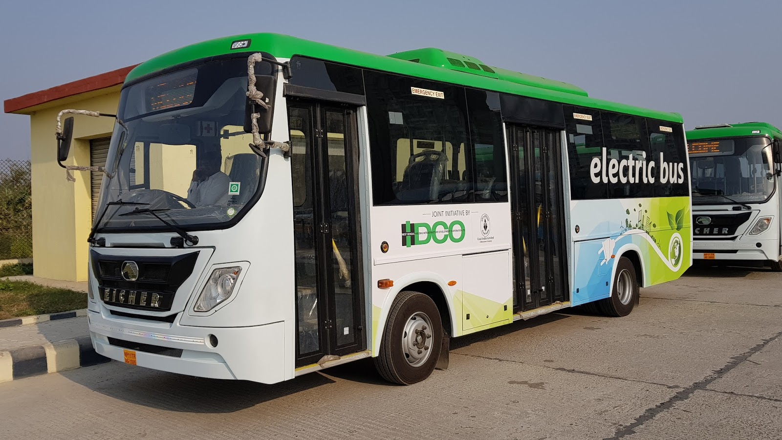 Bengal’s first AC battery-powered buses running in New Town – All India ...