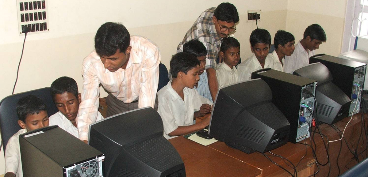 Computer education from class I in all schools in Bangla – All India ...